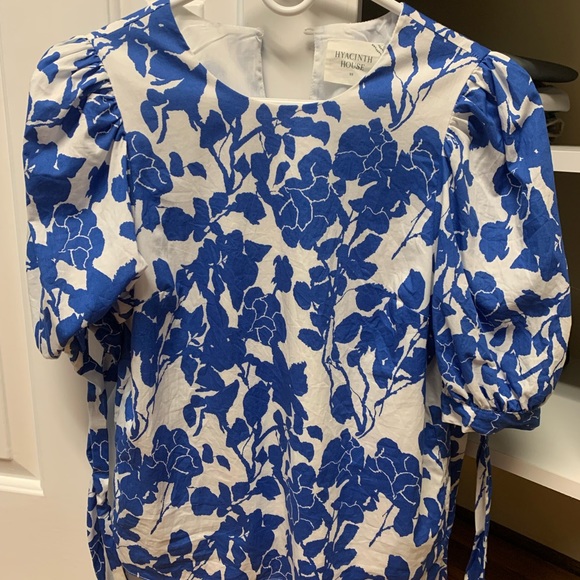 Tuckernuck | Tops | Tuckernuck Hyacinth House Blue Floral Fiona Top ...